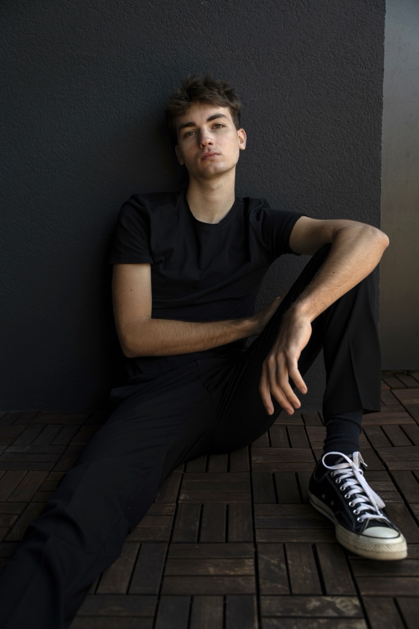 SAMUEL U. - MENOW MODEL MANAGEMENT